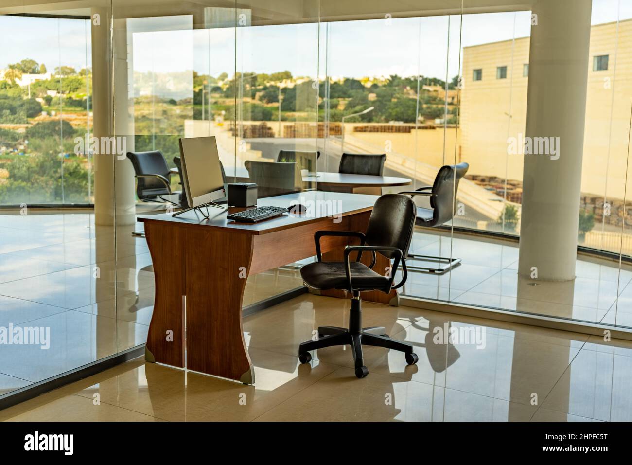 Office with a view hi-res stock photography and images - Alamy