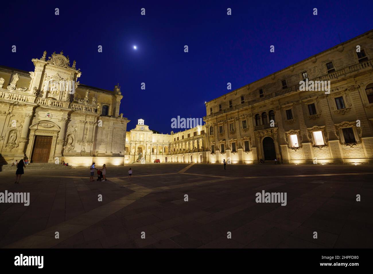 Lecce, Apulia, Italy: exterior of historic buildings in the cathedral ...