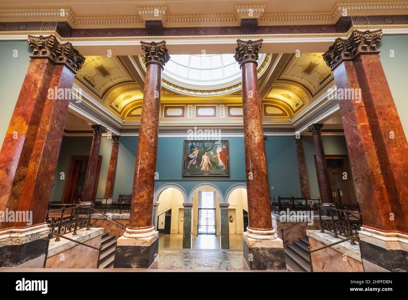 The national gallery london interior hi-res stock photography and ...