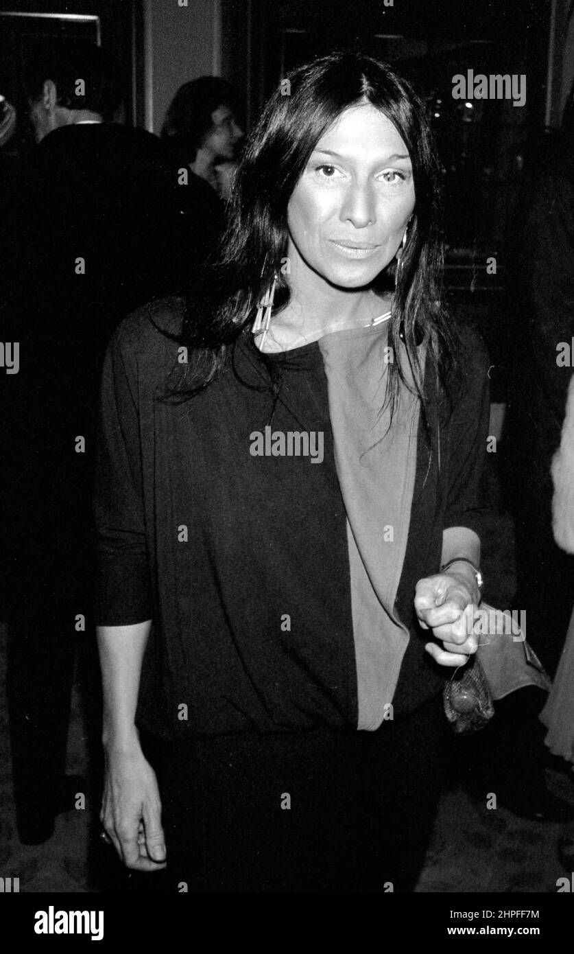 Buffy sainte marie hi-res stock photography and images - Alamy