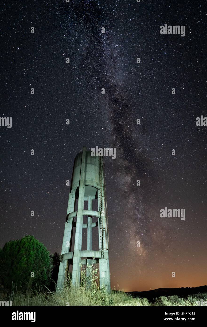 Concrete water tank hi-res stock photography and images - Alamy