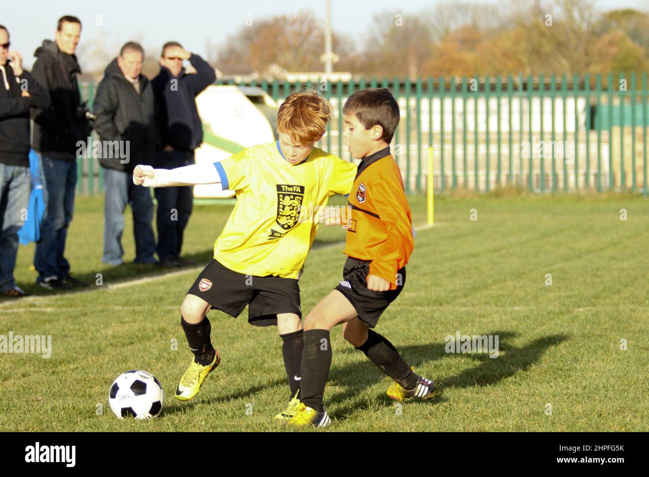 Boys under 8 football team hi-res stock photography and images - Alamy