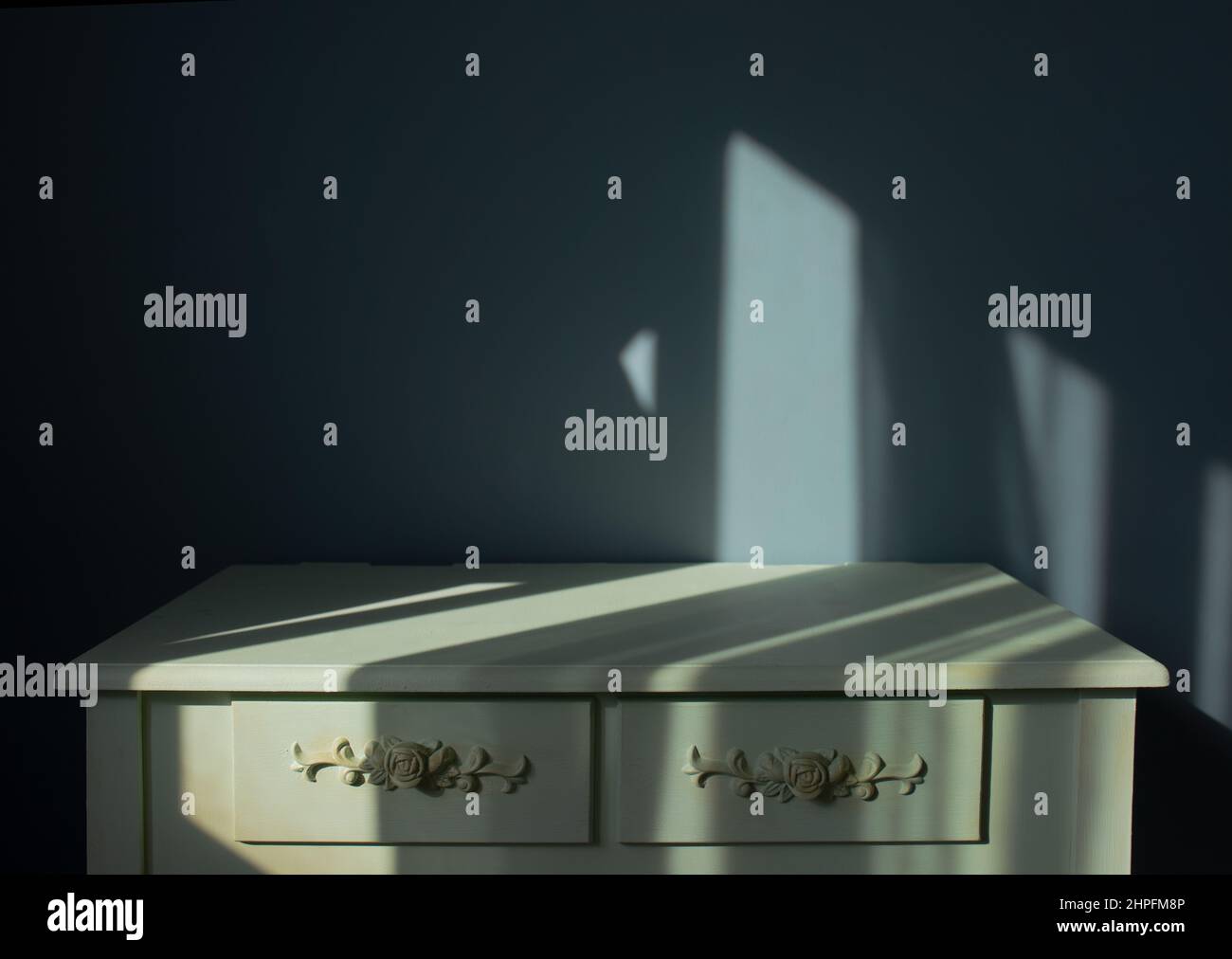 Retro tableRetro table with sun rays with sun rays Stock Photo - Alamy