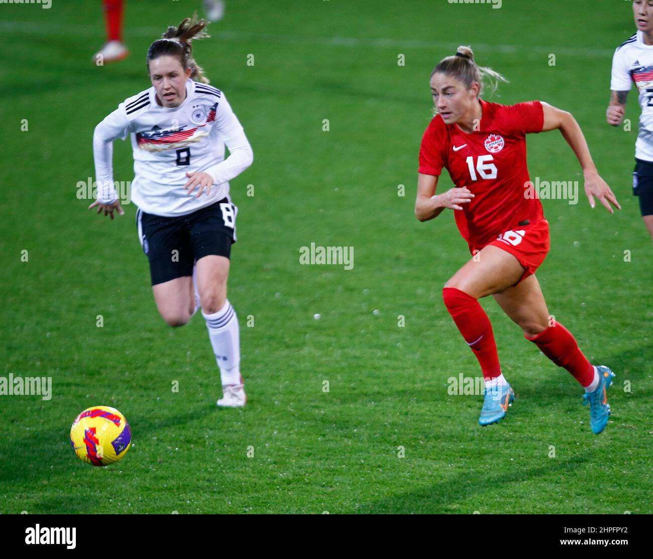 L r jana feldkamp hi-res stock photography and images - Alamy