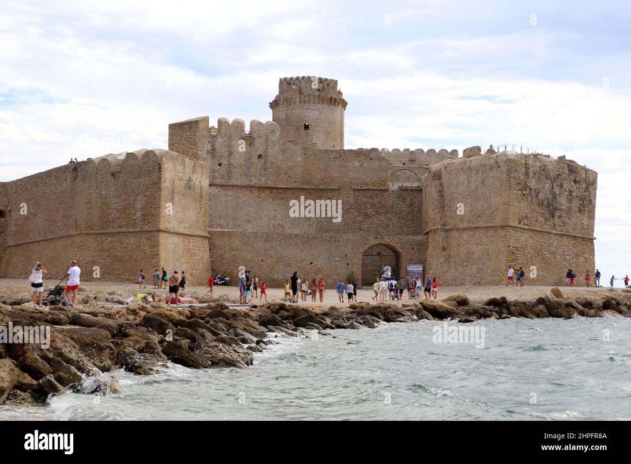 Italy, Calabria, Isola di Capo Rizzuto, Le Castella, Aragonese castle ...