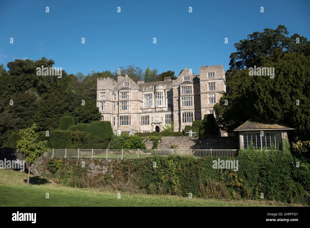 Yorkshire filming location hi-res stock photography and images - Alamy