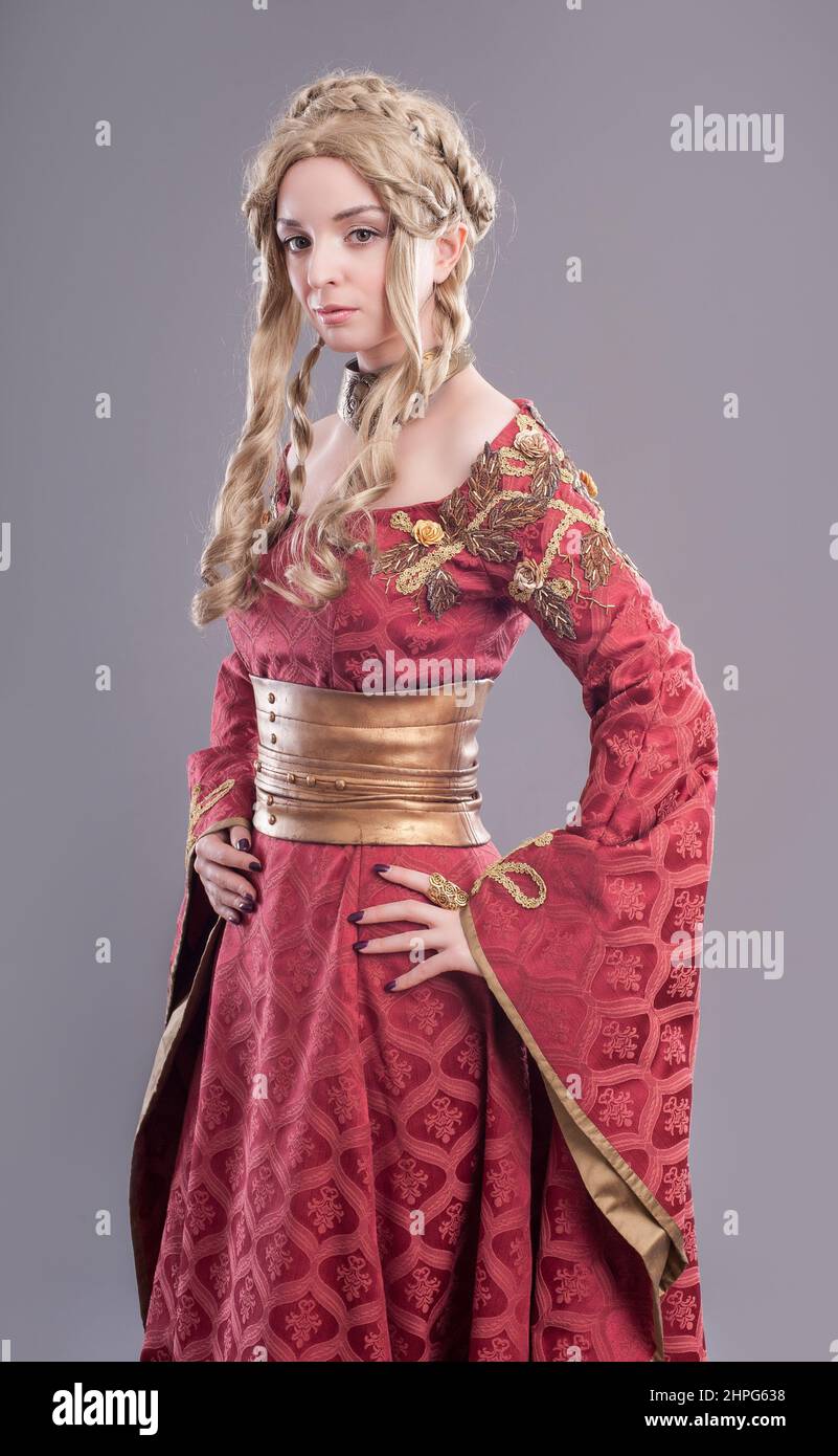 Renaissance fashion beauty. Classical beauty in a fancy renaissance ...