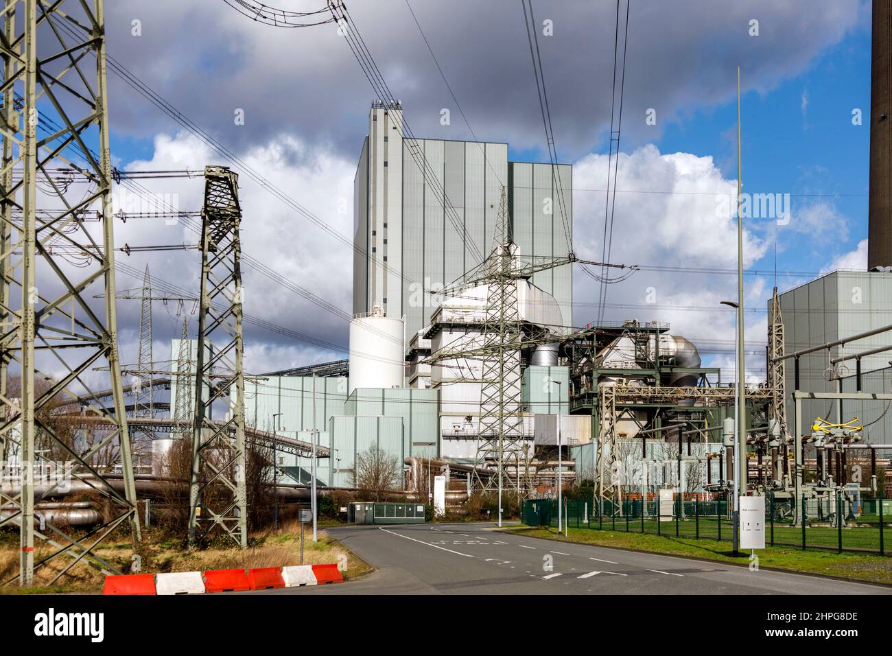 STEAG CHP plant Walsum, coal-fired power plant on the Rhine Stock Photo ...