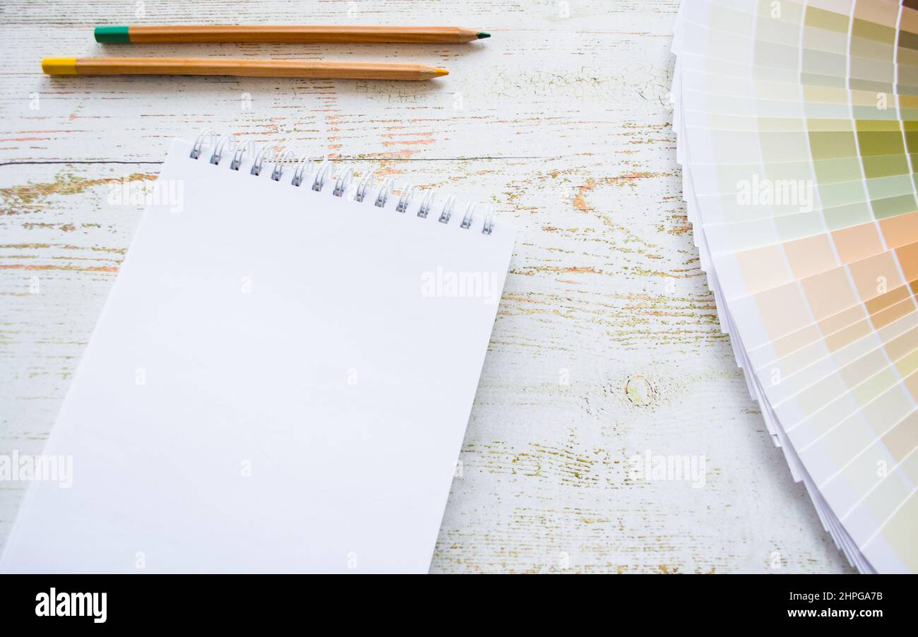 Natural colors hi-res stock photography and images - Alamy