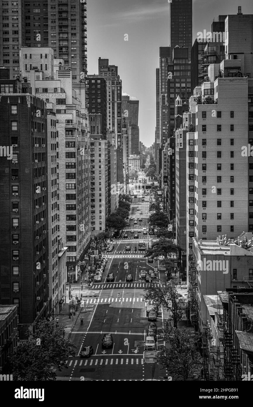 1st avenue nyc hi-res stock photography and images - Alamy