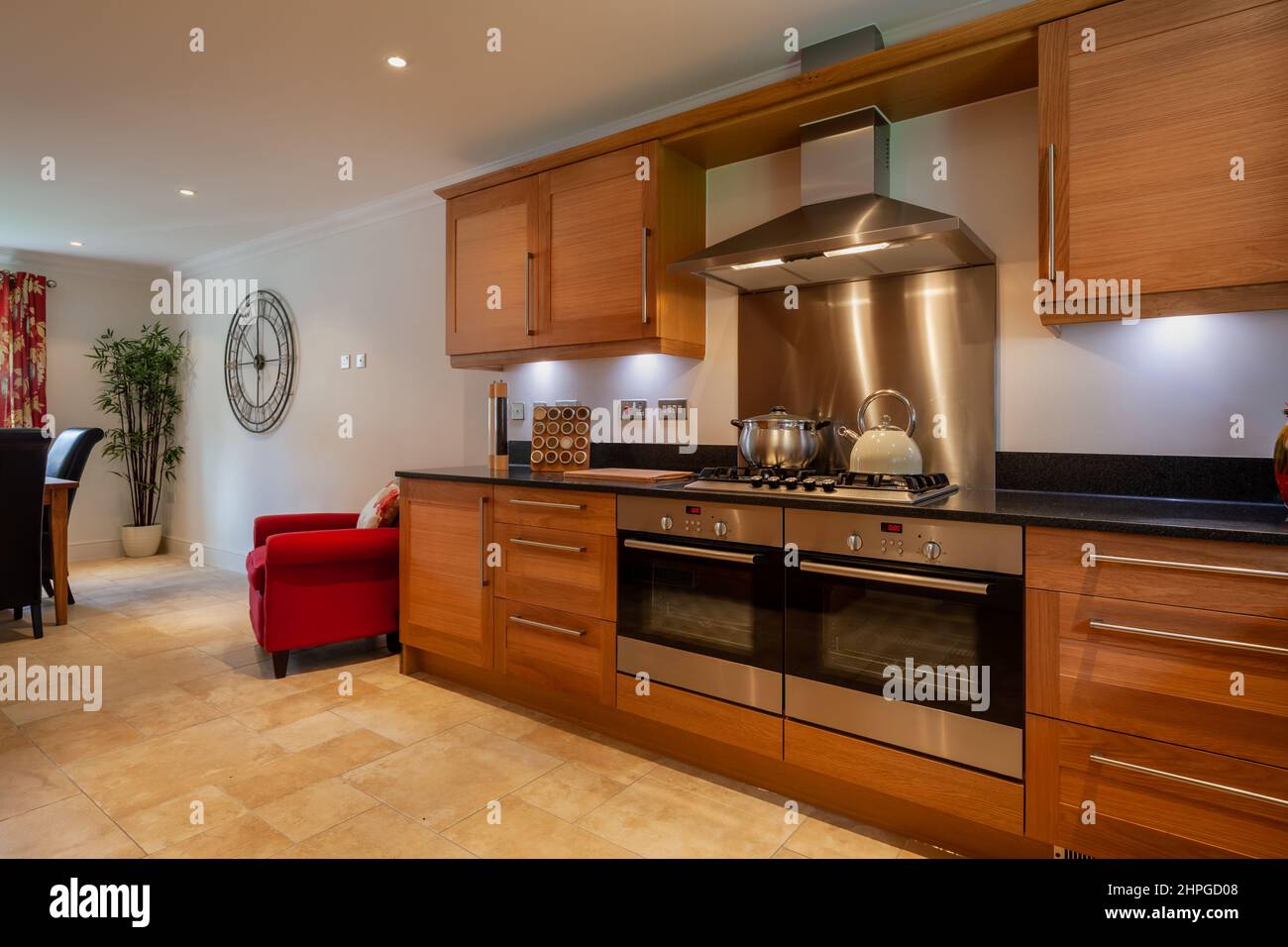 Tiles open plan kitchen hi-res stock photography and images - Alamy