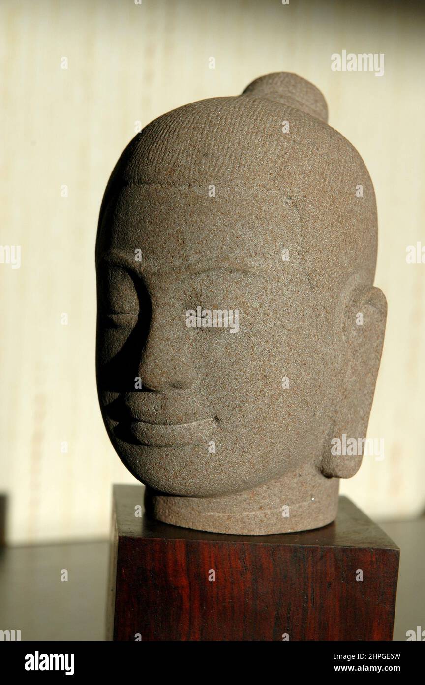 Jayavarman VII statue, Phnom Penh, kingdom of Cambodia, Southeast Asia ...