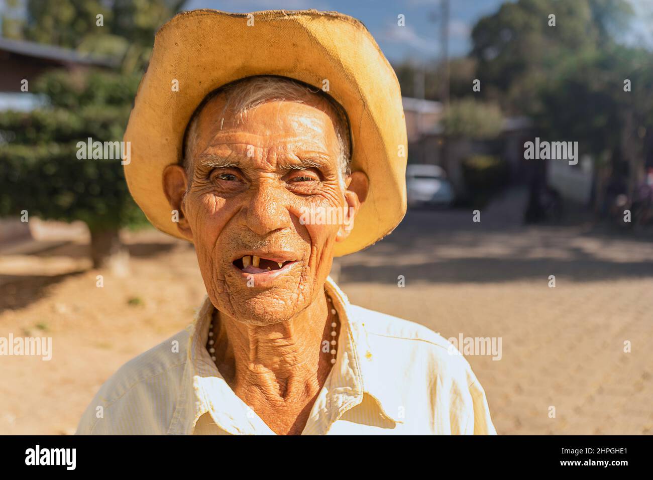 Old man without teeth hi-res stock photography and images - Alamy