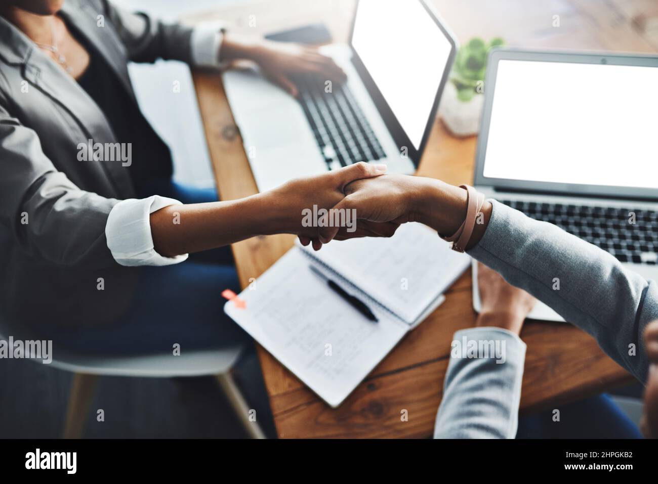 Business partnering hi-res stock photography and images - Alamy