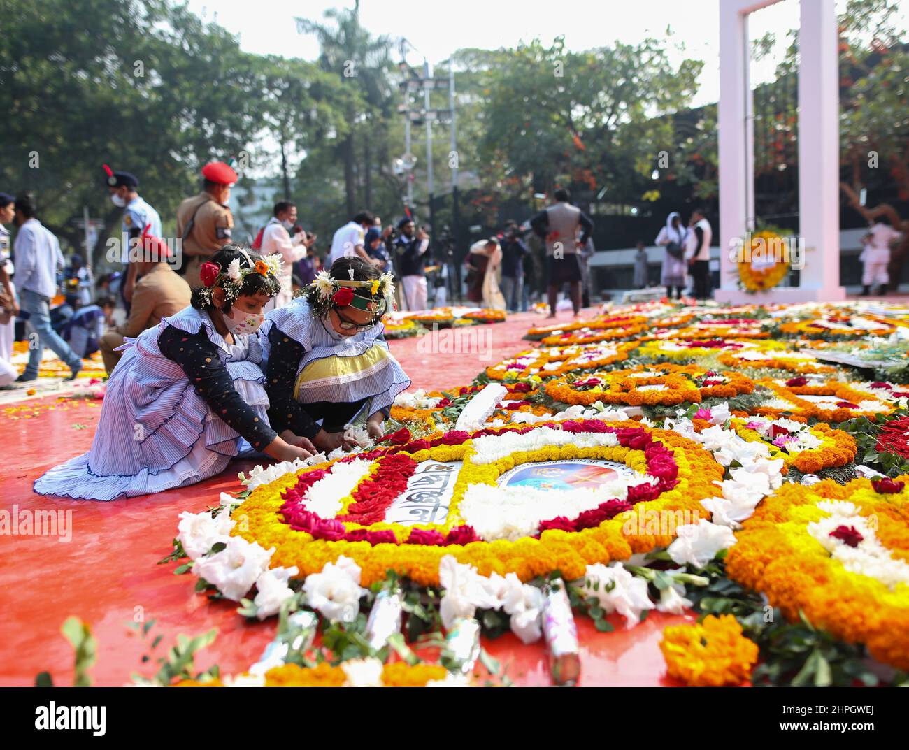 Dhaka, Dhaka, Bangladesh. 21st Feb, 2022. The central Shaheed Minar has ...