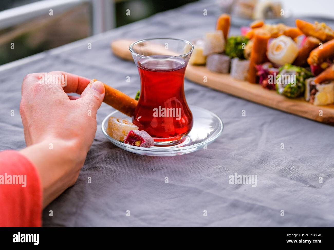 Traditional tea with locum sweets Turkish delight Stock Photo - Alamy