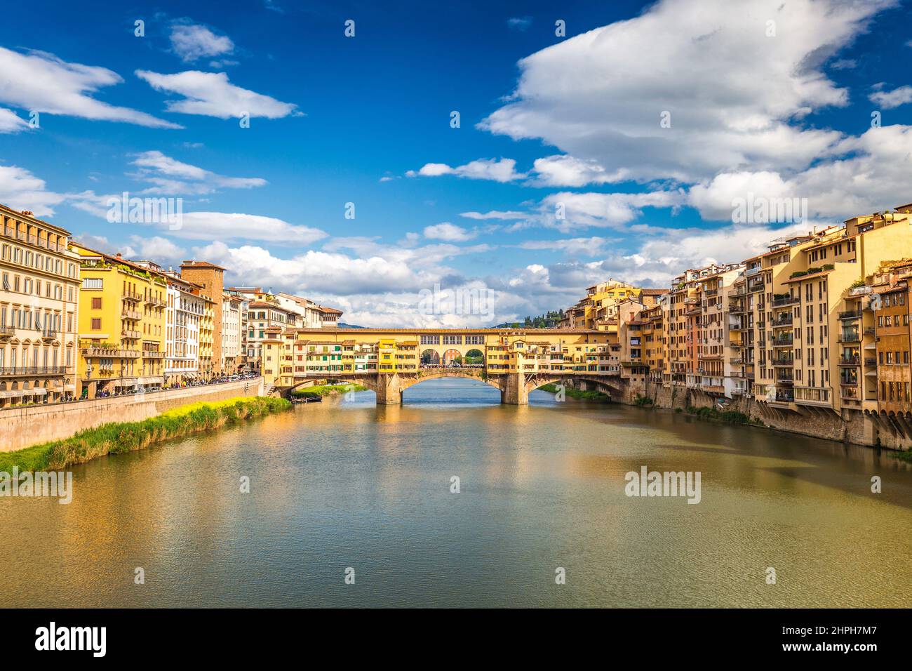 Ponte vecchio medieval hi-res stock photography and images - Alamy