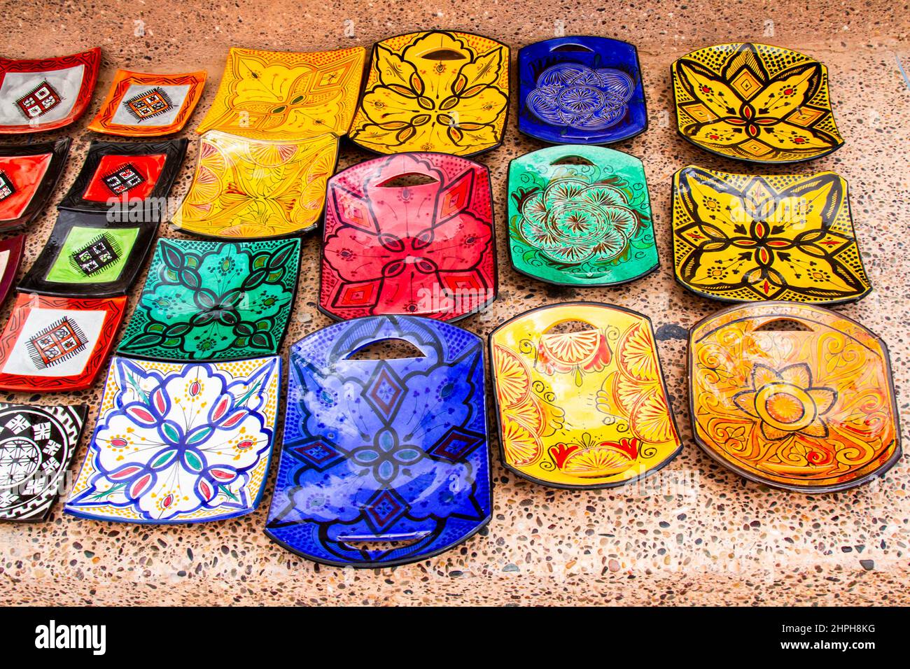 Arabic plates hi-res stock photography and images - Alamy