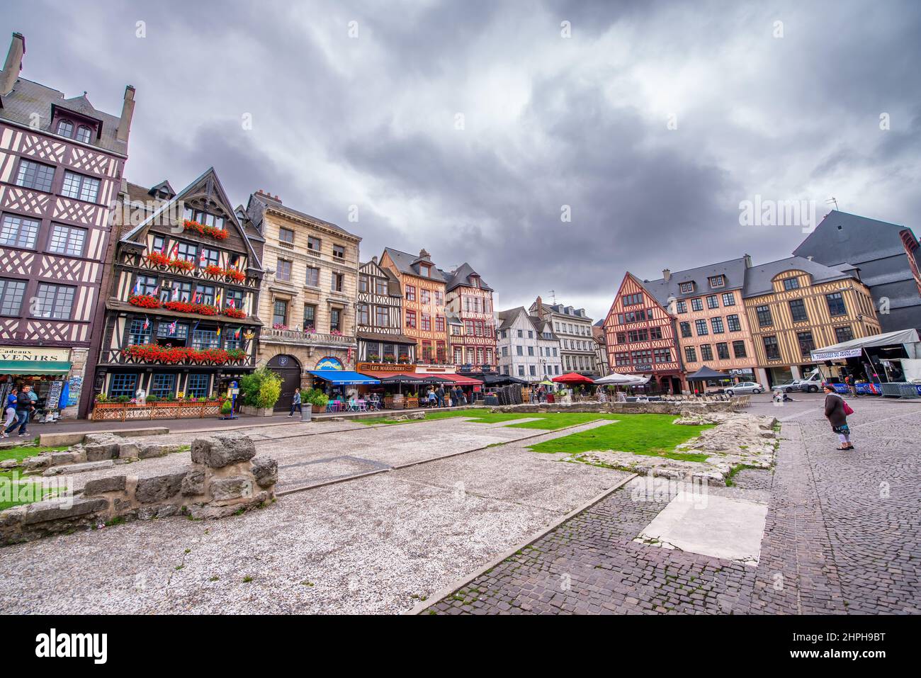 Rouen france old market square hi-res stock photography and images - Alamy
