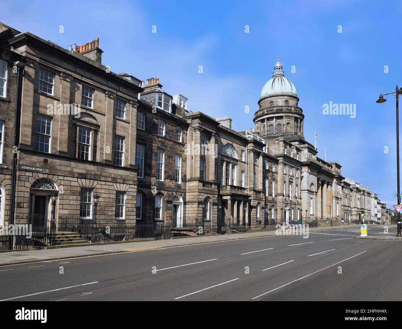 Edinburgh, Scotland, streetscape in the New Town, row of old stone ...