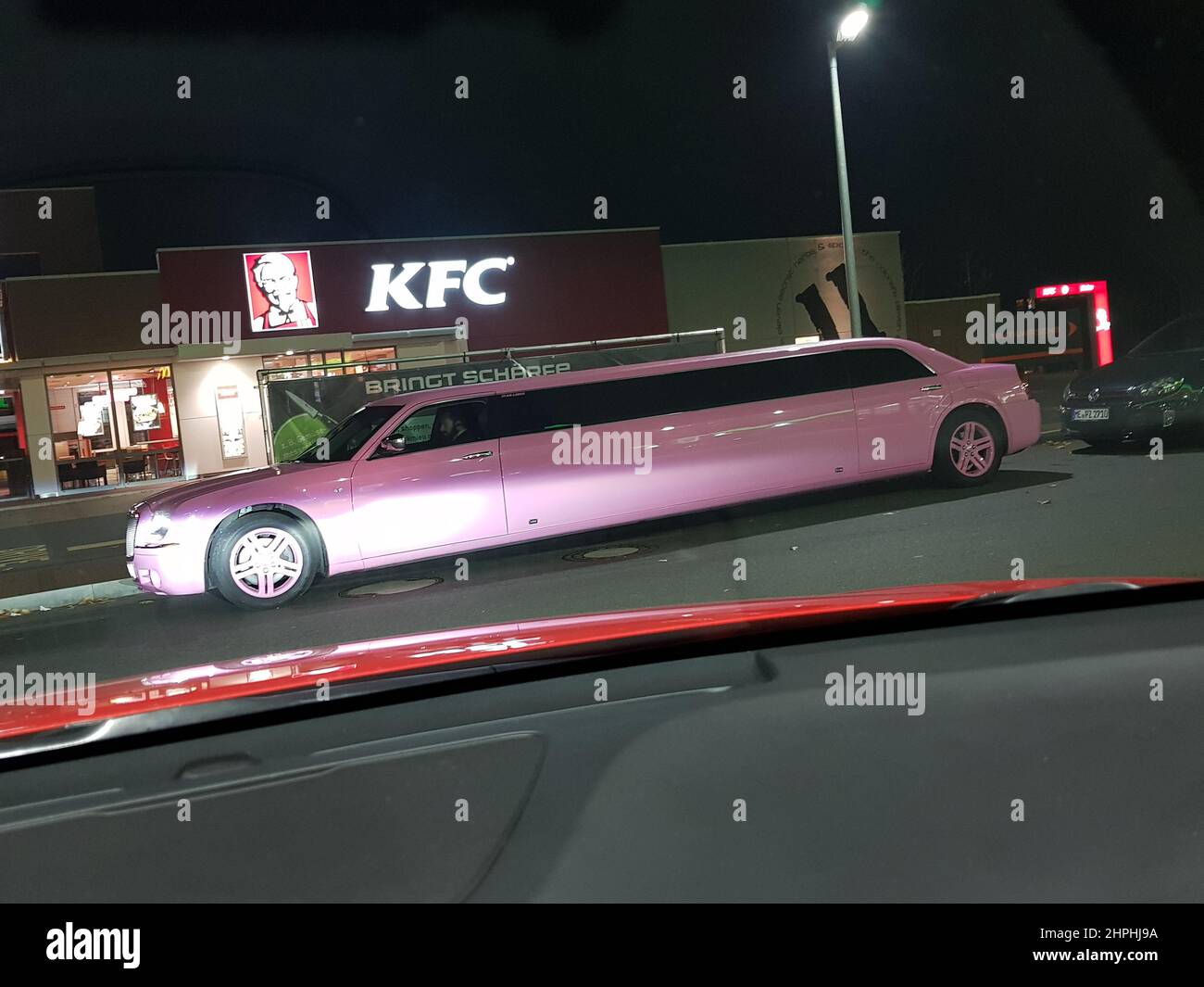 Limousine bus hi-res stock photography and images - Alamy