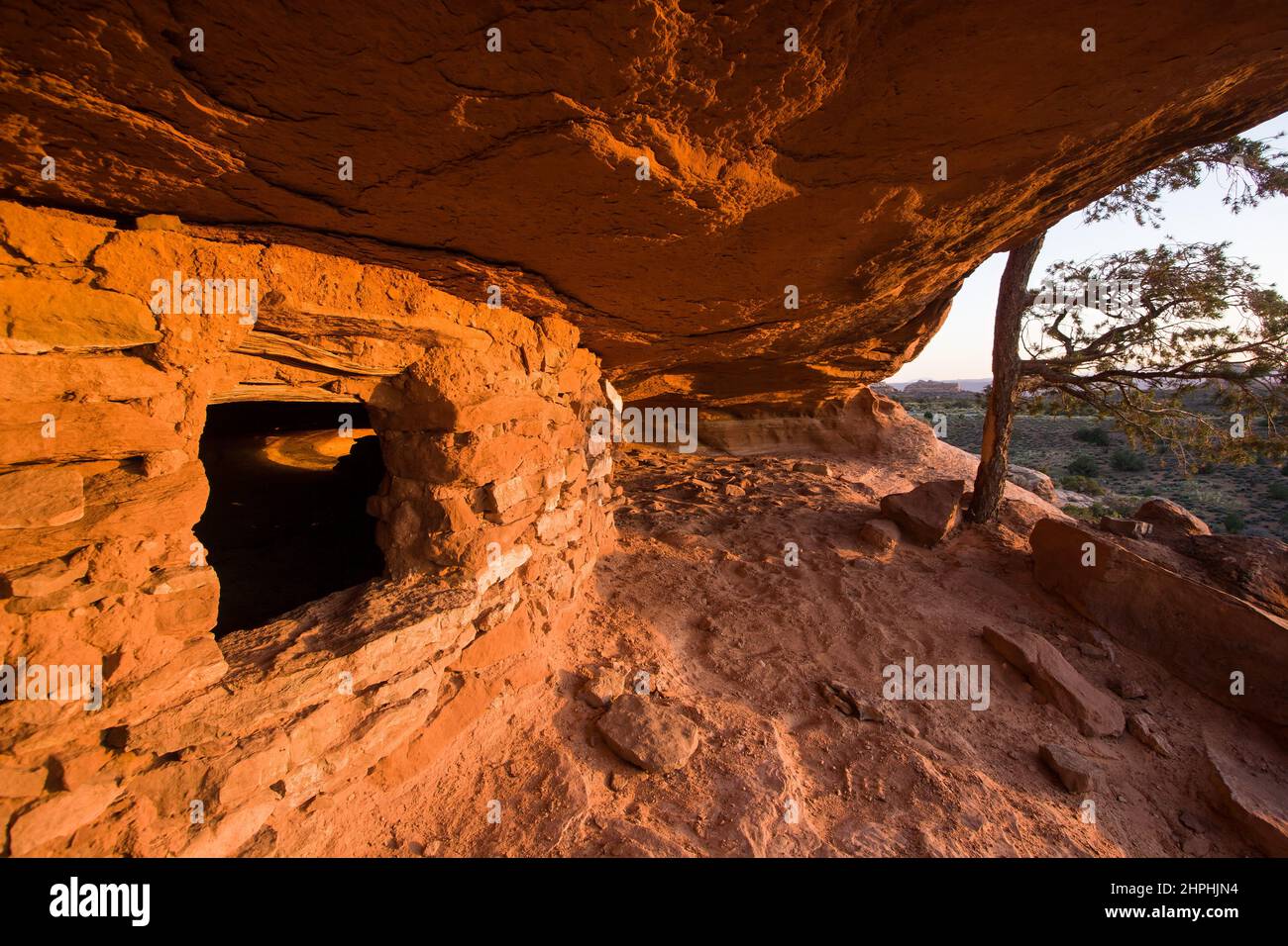 1000-year old Native American Ancestral Pueblan ruins at sunset in ...