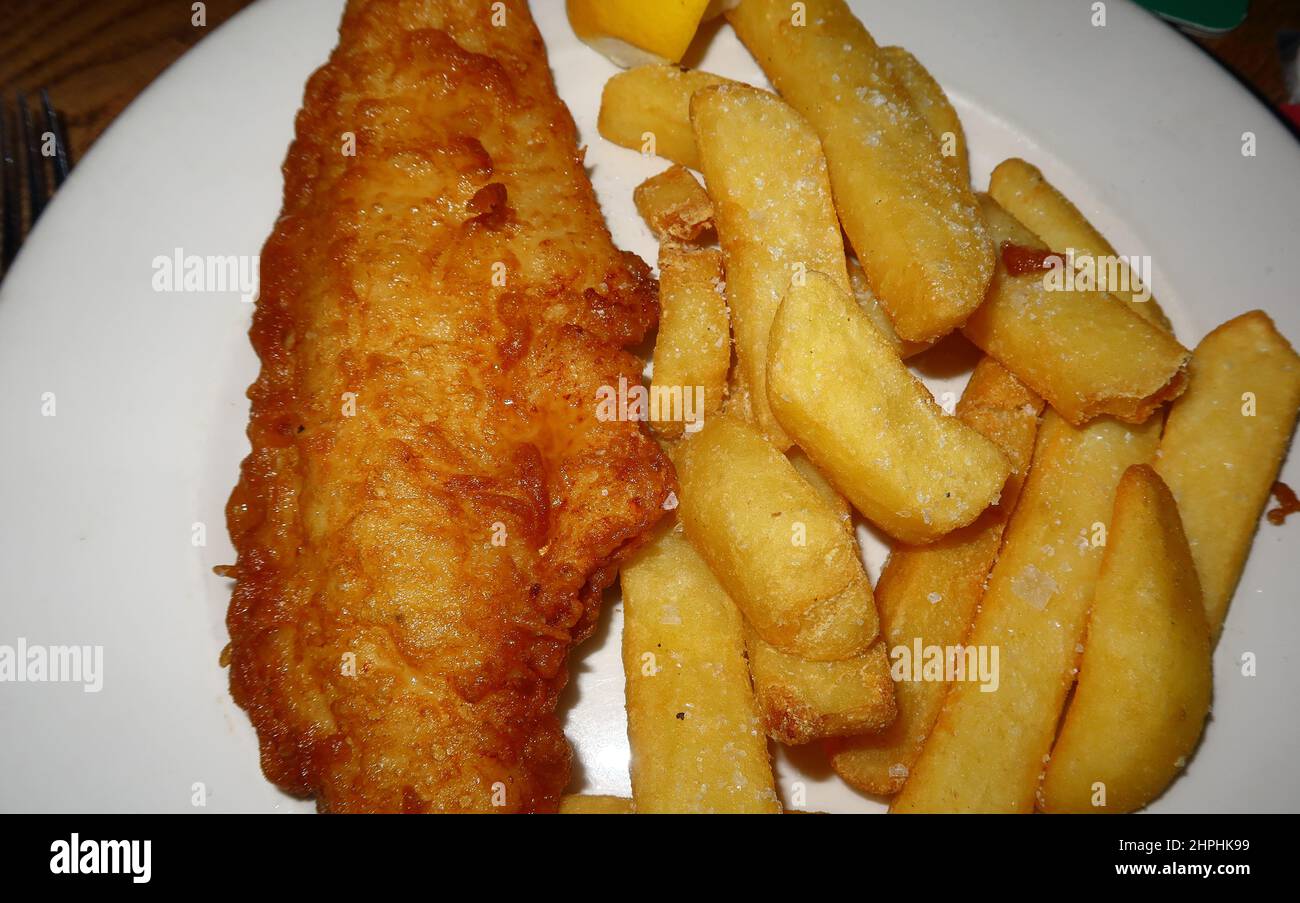 Chunky chips hi-res stock photography and images - Alamy