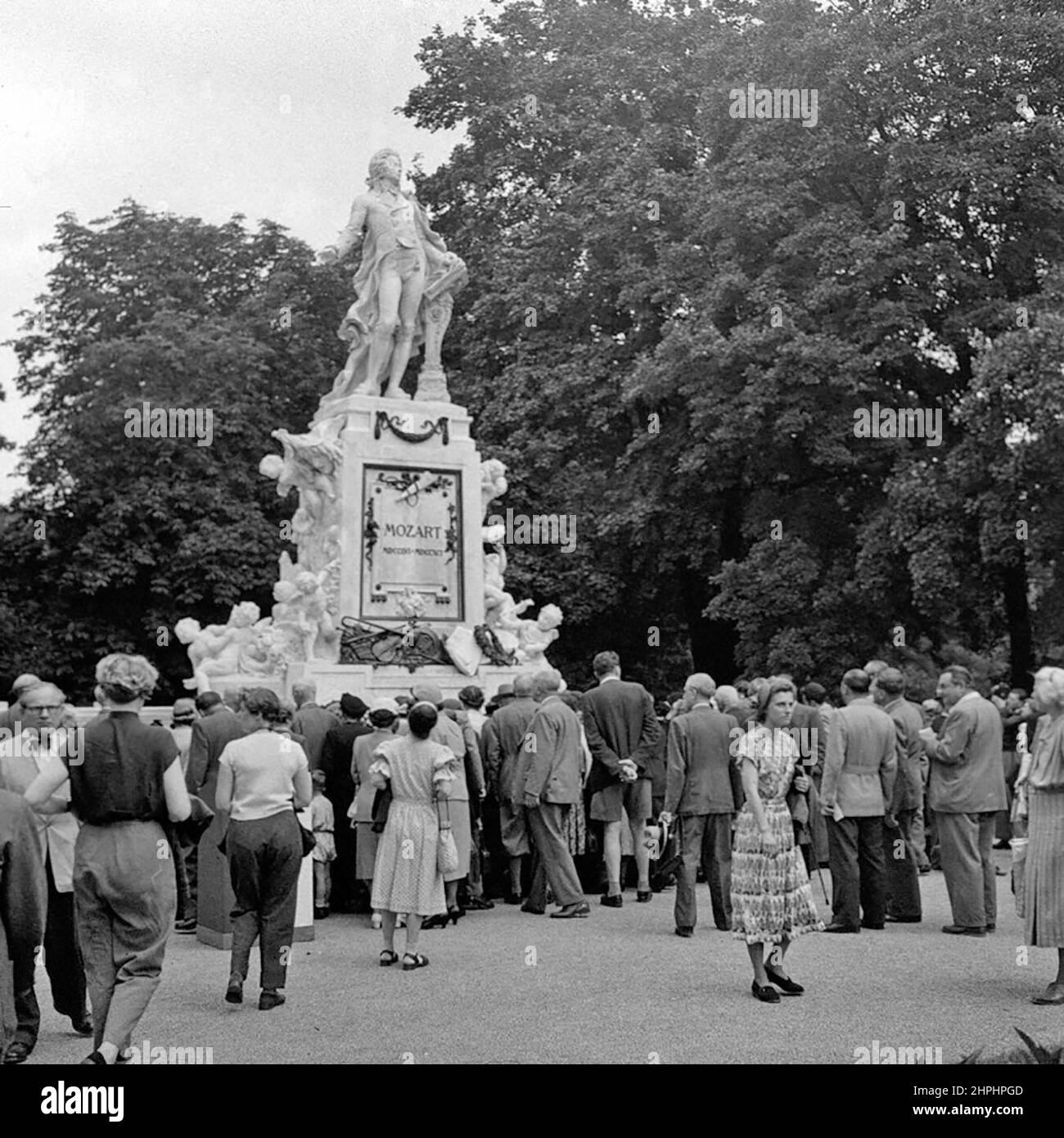 Wiener burggarten hi-res stock photography and images - Alamy