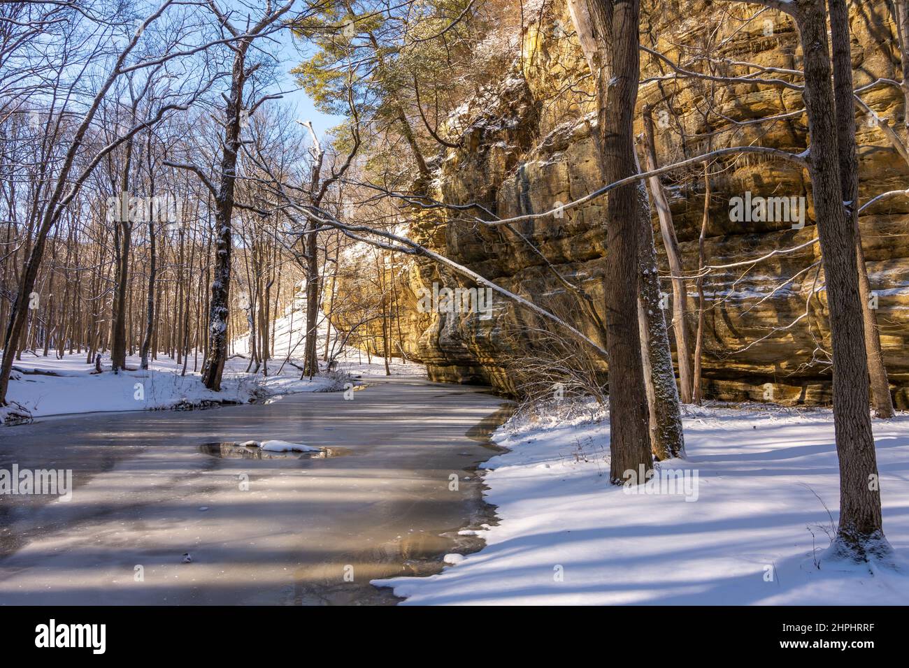 Frozen stream in the Illinois Canyon area of Starved Rock state park ...