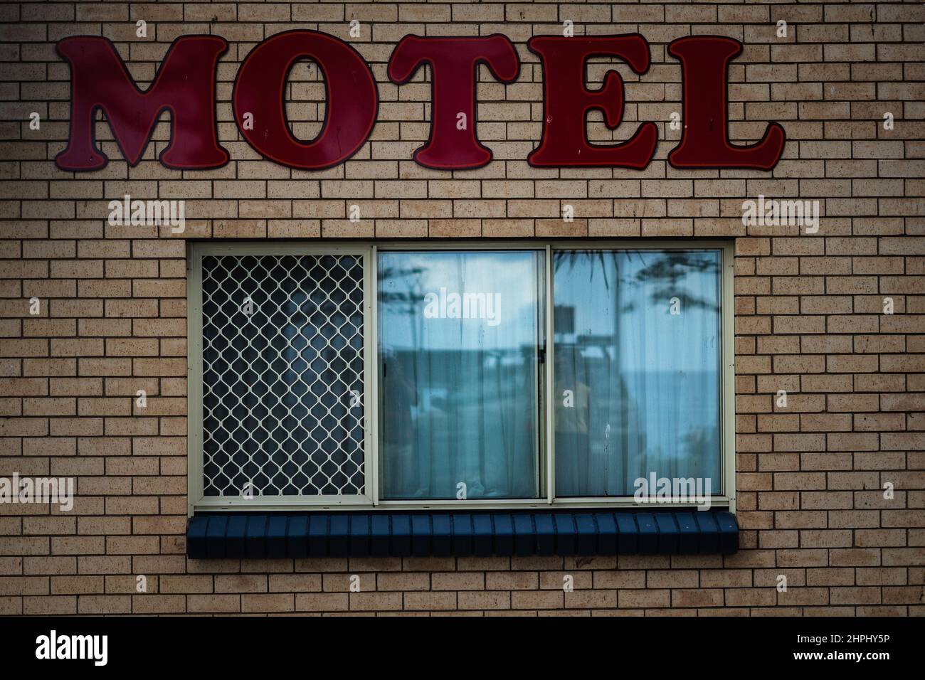 Grungy old motel sign hi-res stock photography and images - Alamy
