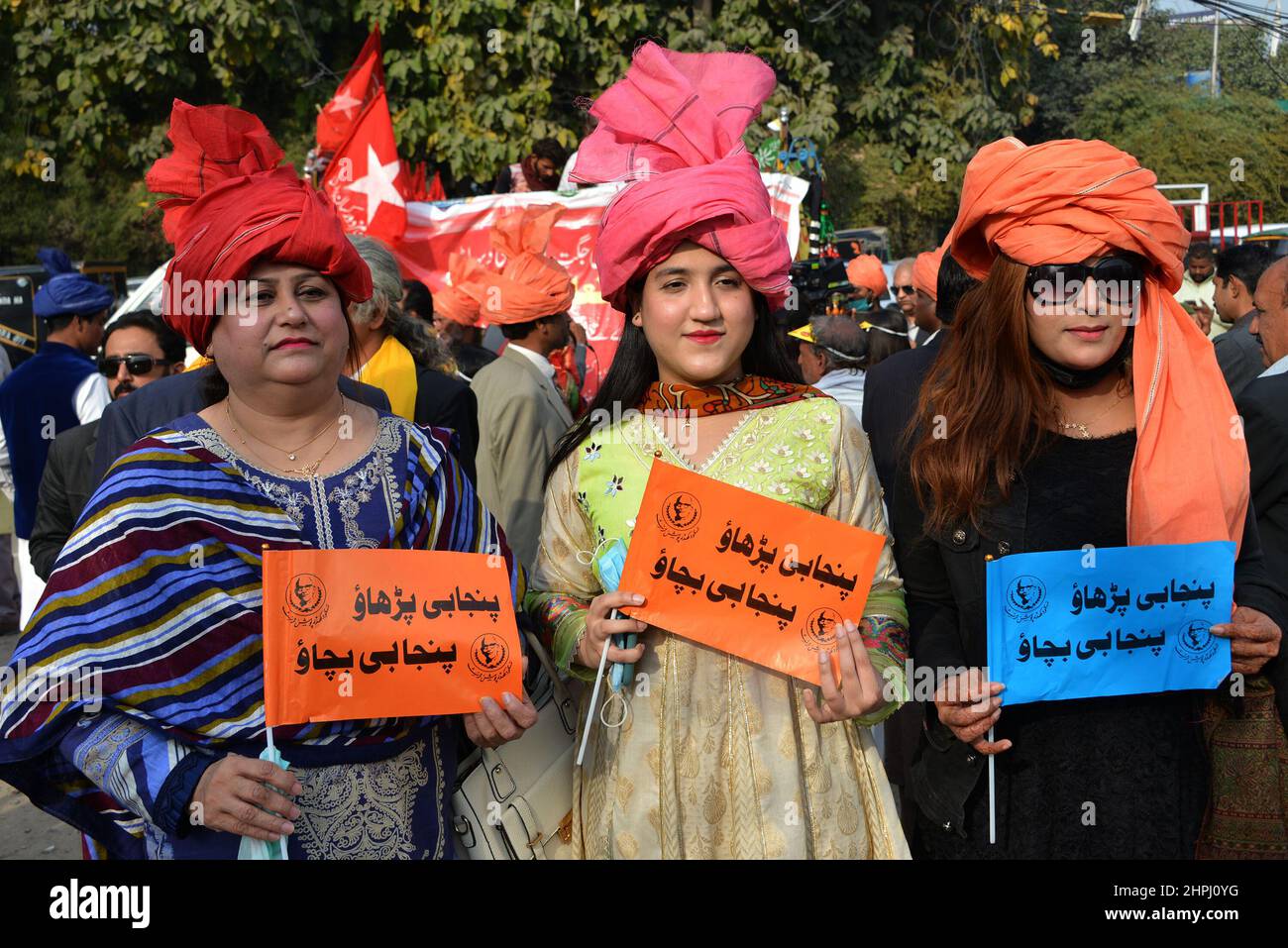 Lahore, Pakistan. 21st Feb, 2022. Pakistani members of Civil Society ...