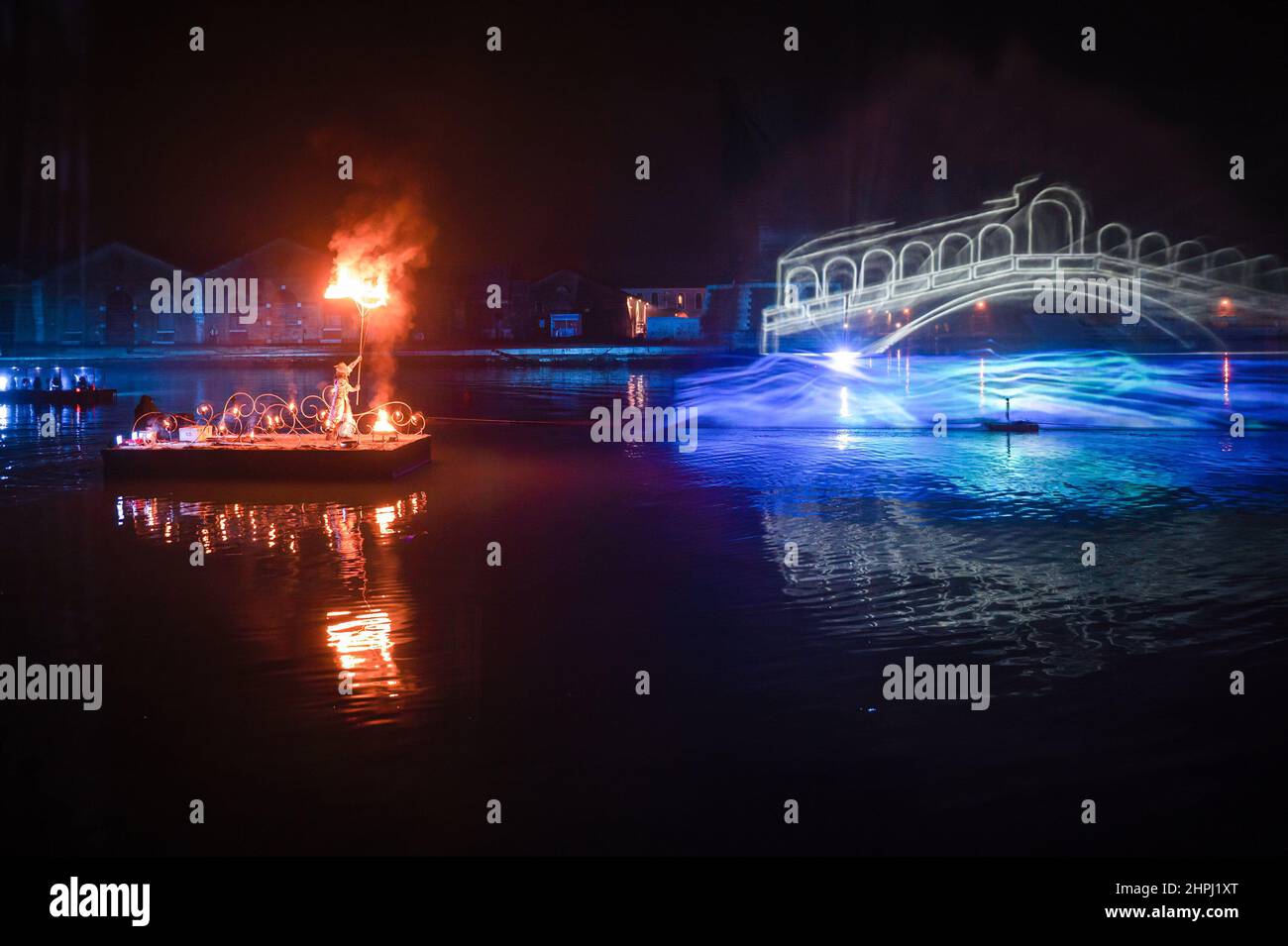Venice's Rialto Bridge (R) seen as light projection during the Venice ...