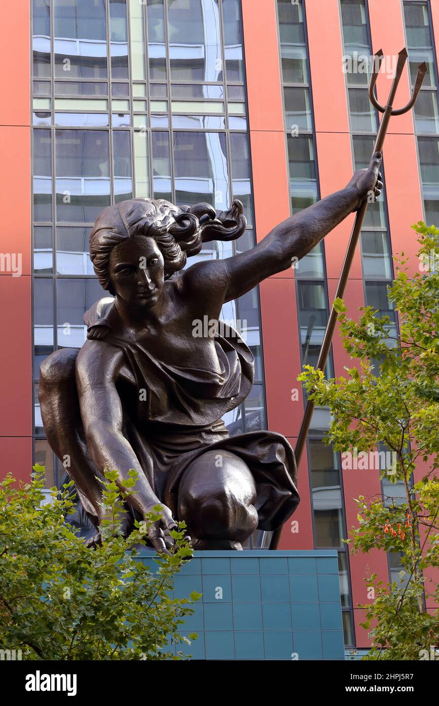 The Portland Municipal Services Building, Portland Building, 1120 SW ...