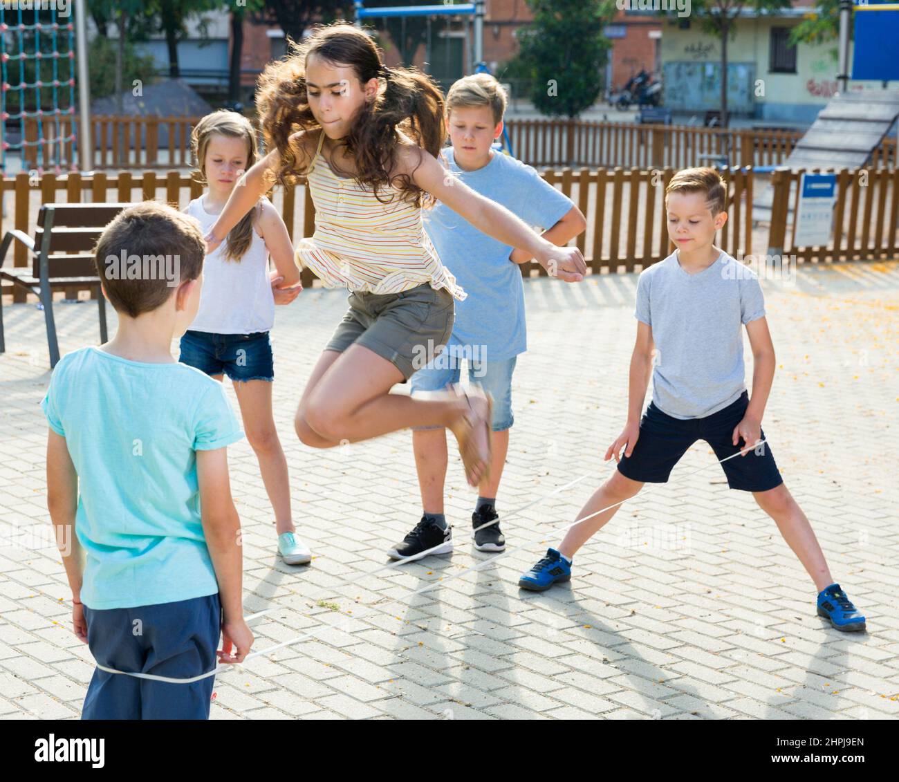 Girls jumping rope at school hi-res stock photography and images - Alamy