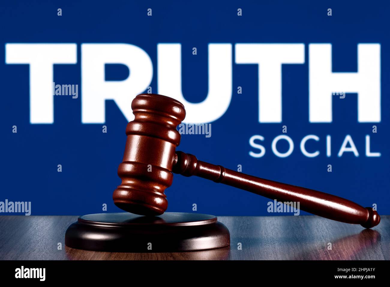 Truth table hi-res stock photography and images - Alamy