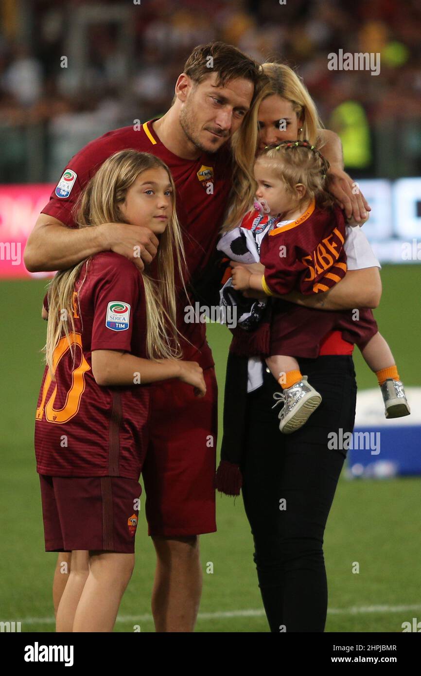 Roma, Stadio olimpico, Serie A tim As Roma vs Genoa: Francesco Totti at ...