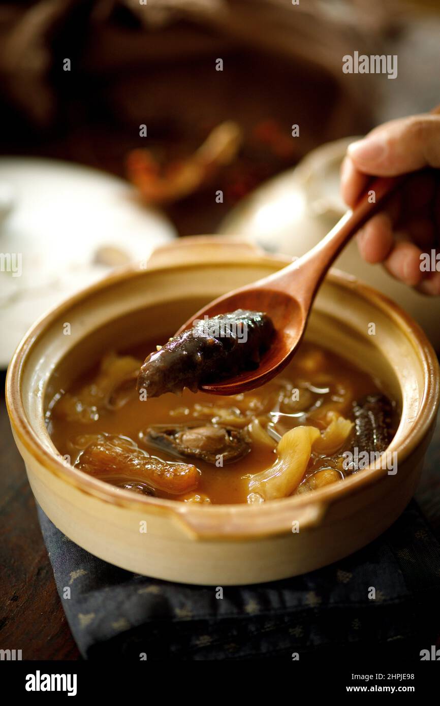 Poon choi hi-res stock photography and images - Alamy