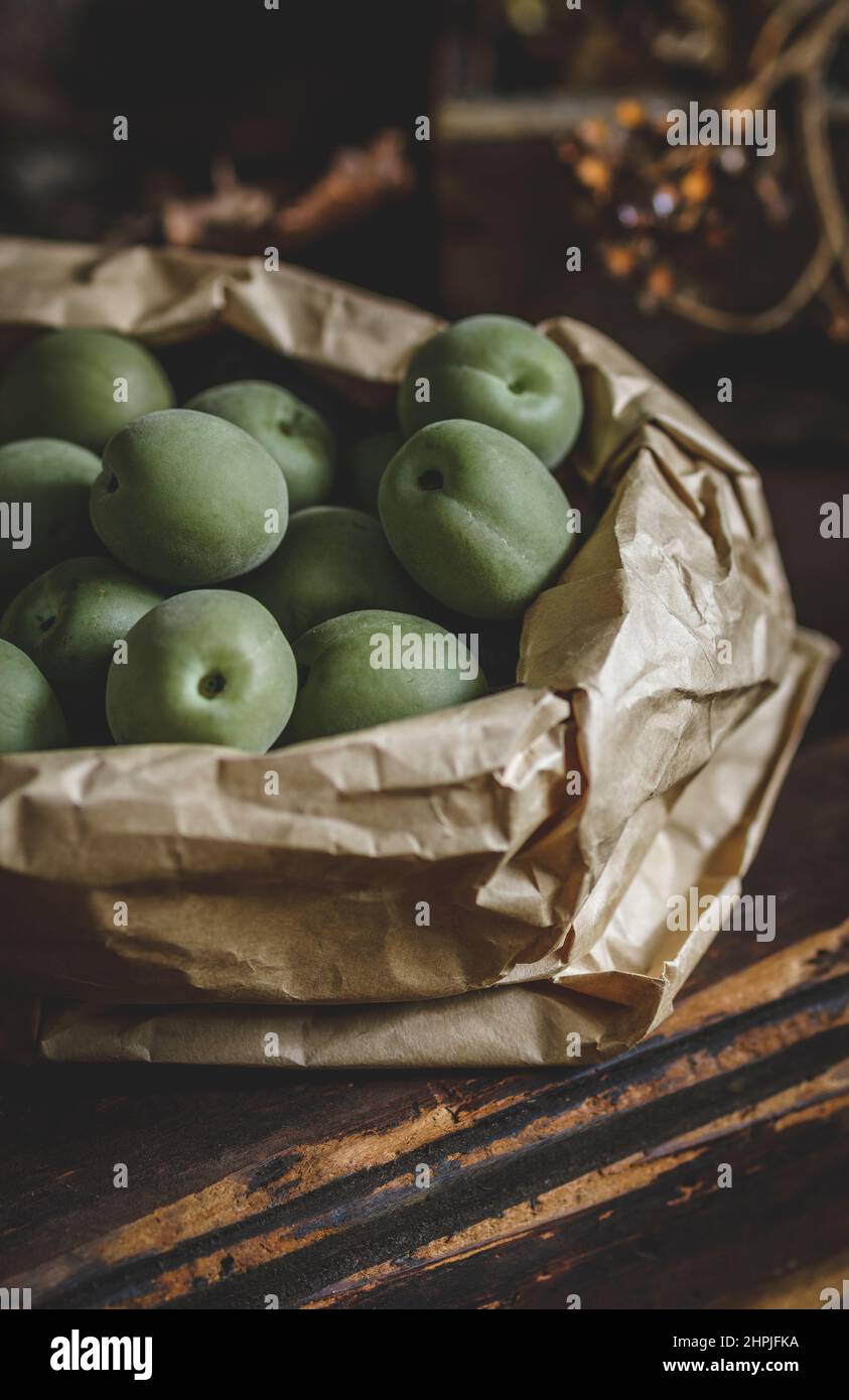 Greengage fruit hi-res stock photography and images - Alamy