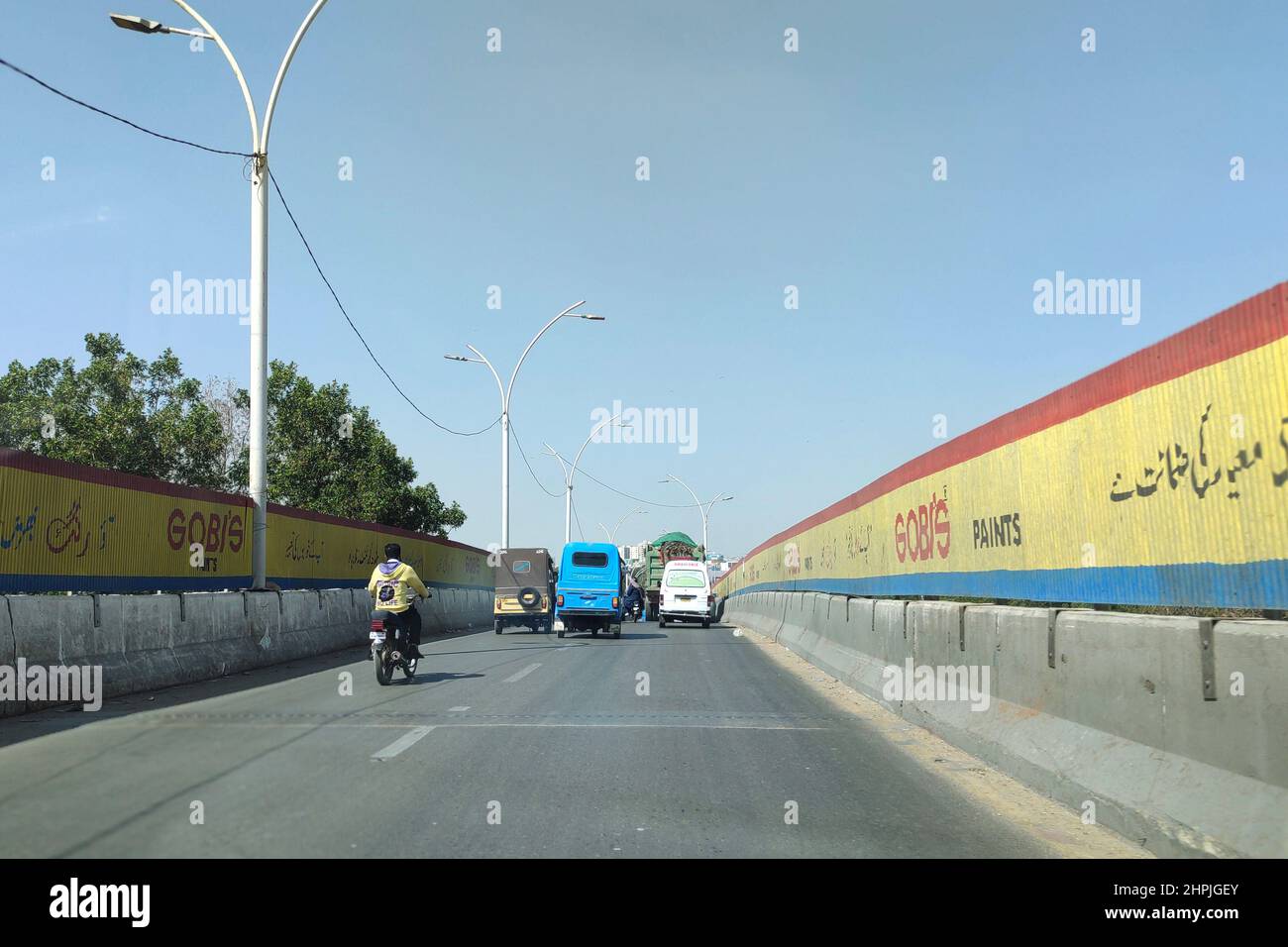 Karachi city Roads and Traffic Stock Photo - Alamy
