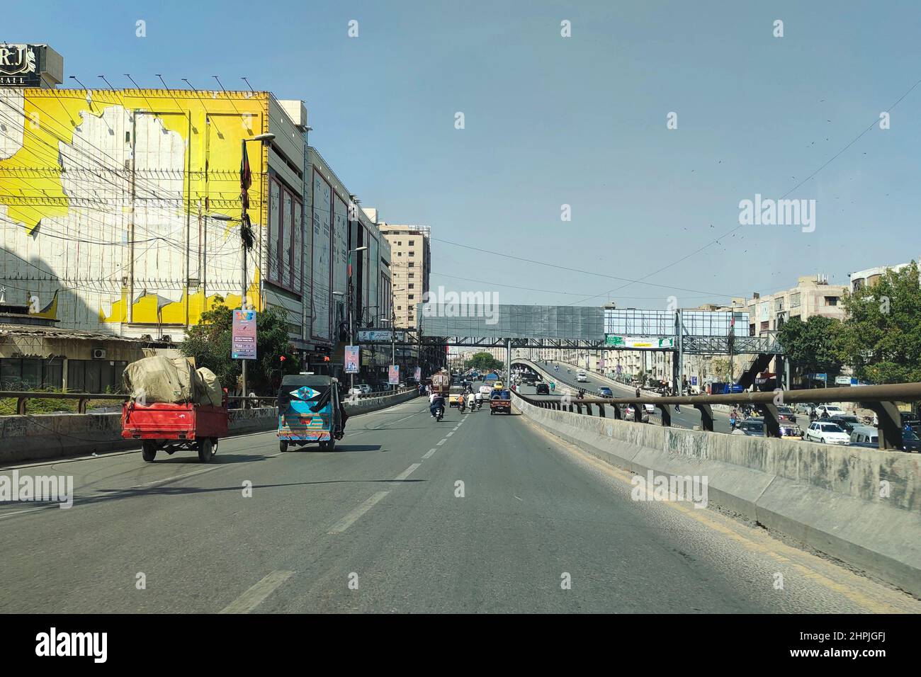 Karachi city Roads and Traffic Stock Photo - Alamy