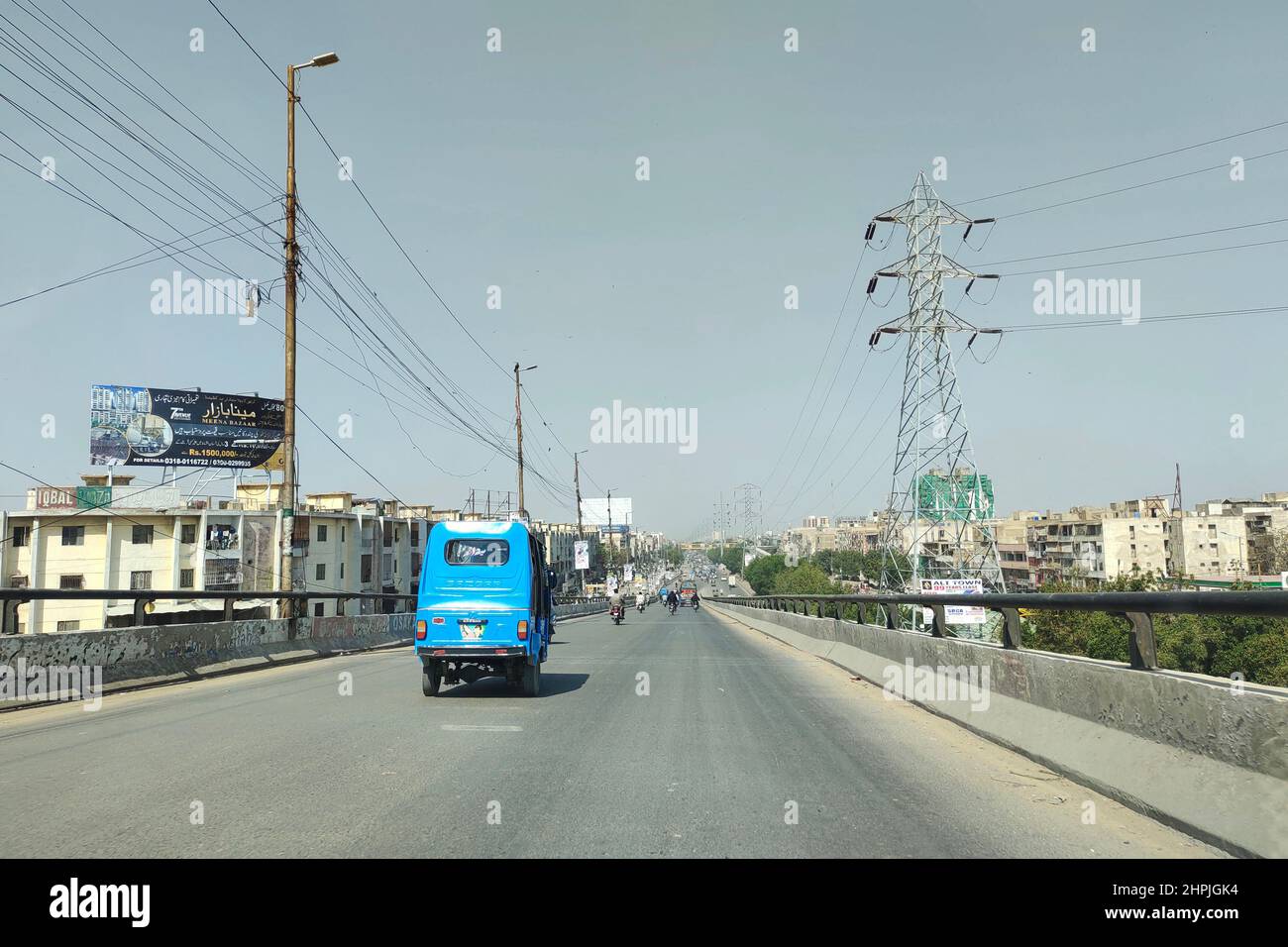 Karachi city Roads and Traffic Stock Photo - Alamy