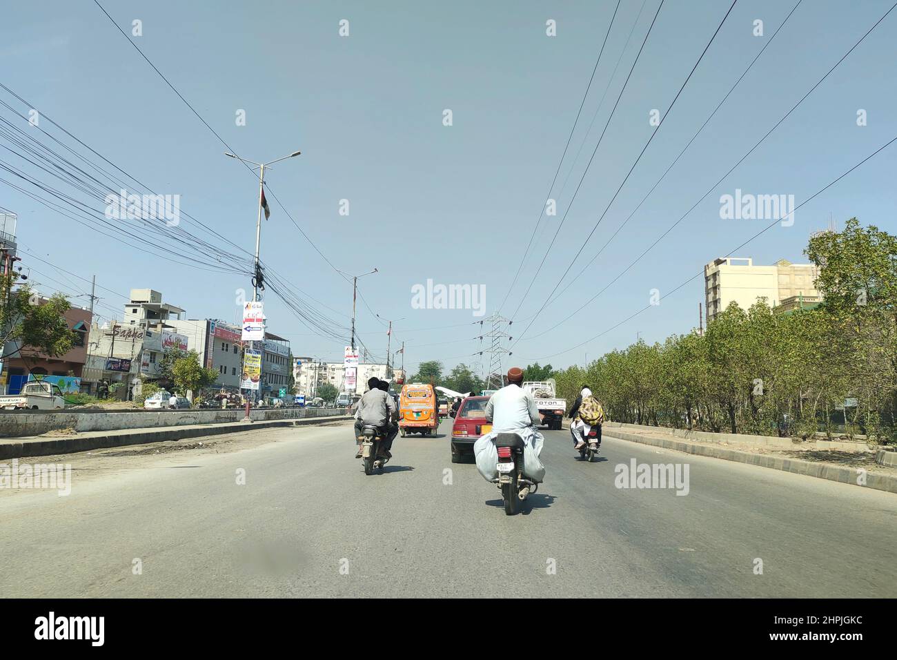 Karachi city Roads and Traffic Stock Photo - Alamy