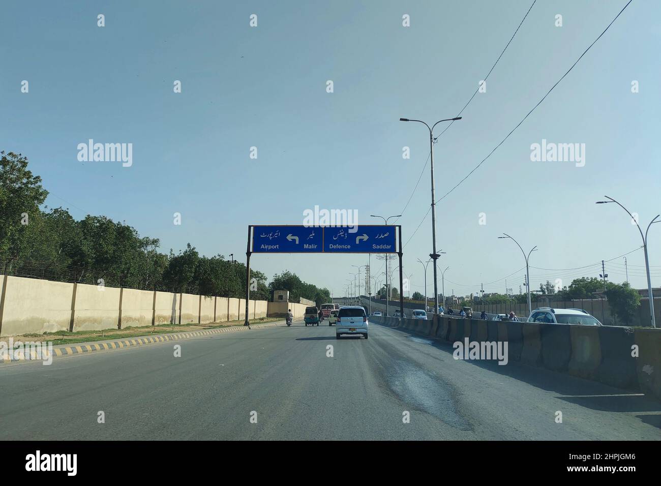 Karachi city Roads and Traffic Stock Photo - Alamy
