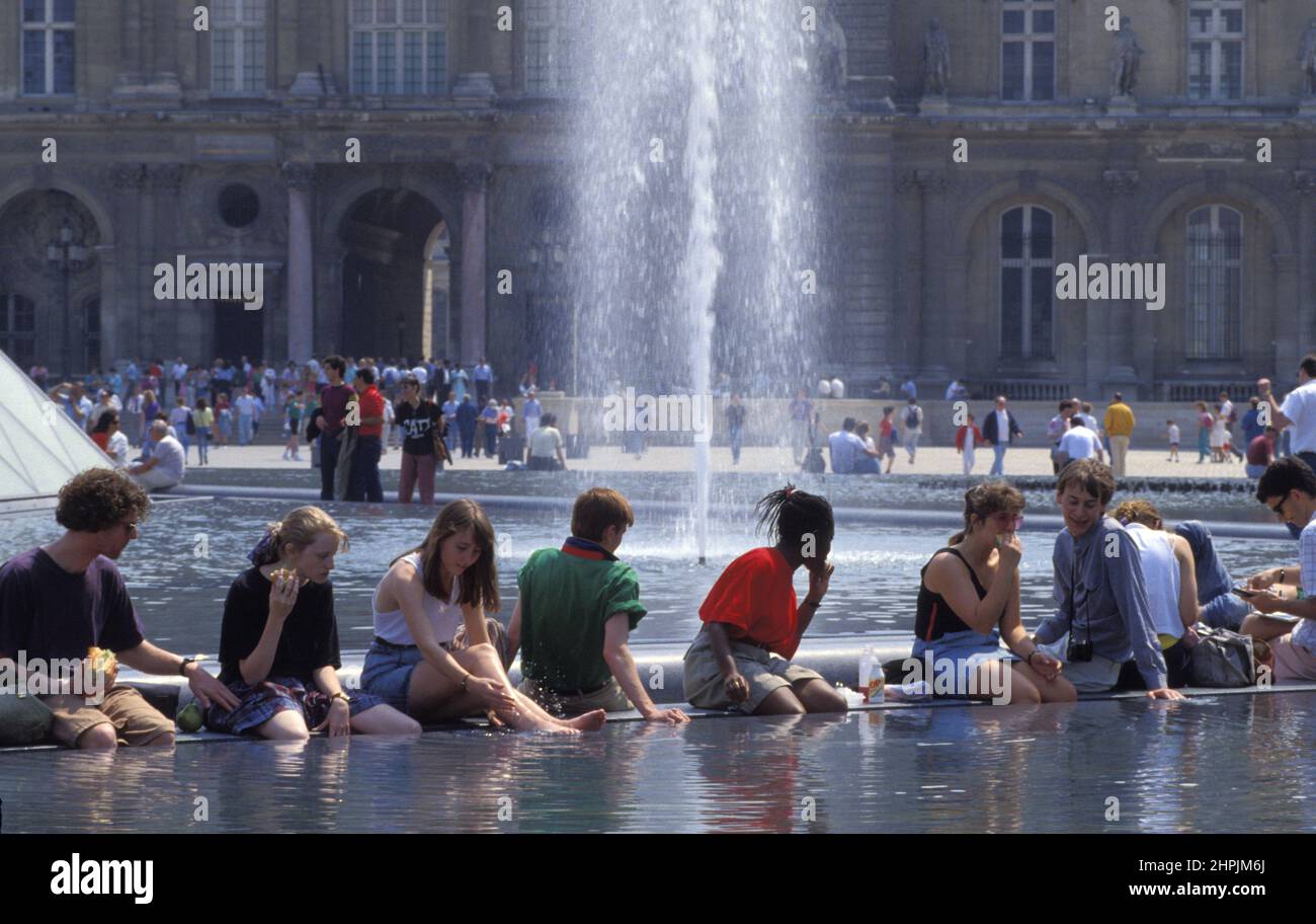 Canicule paris hi-res stock photography and images - Alamy