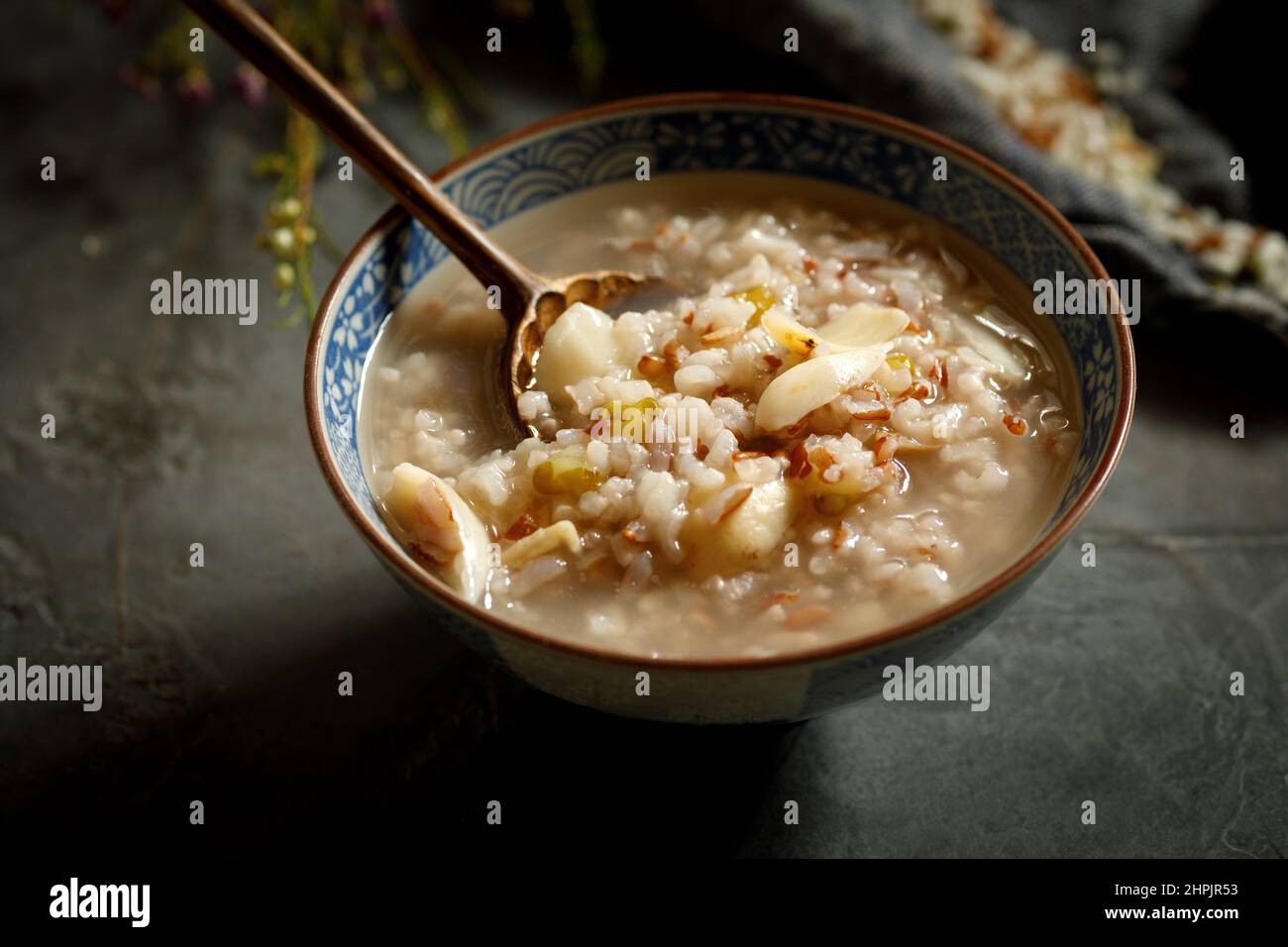 Mung bean porridge Stock Photo - Alamy