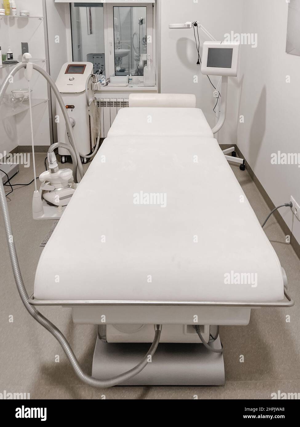 Vacuum lift hi-res stock photography and images - Alamy