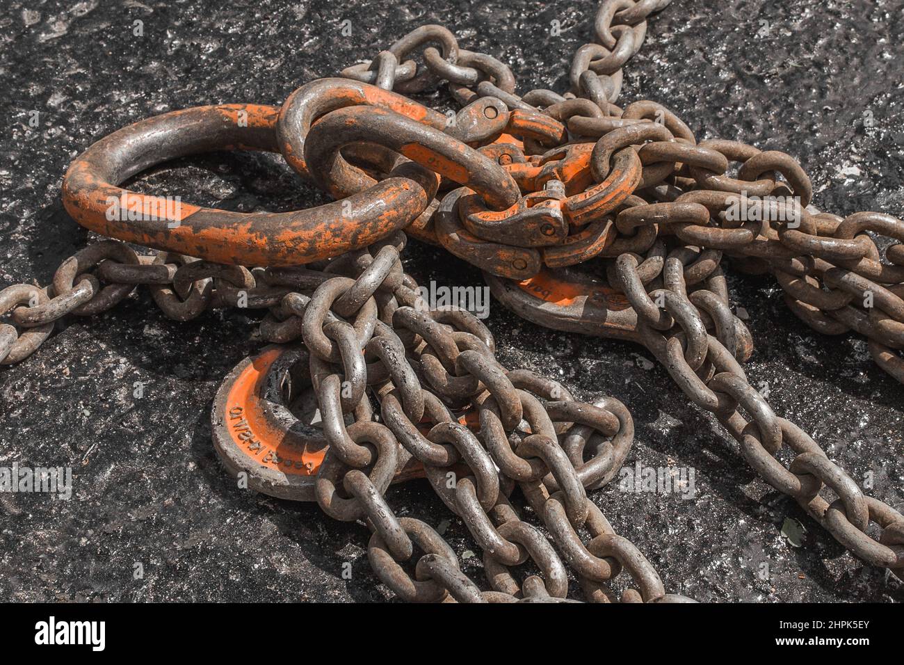 Iron hoist tool hook load heavy lifting weight sling mechanism chain ...