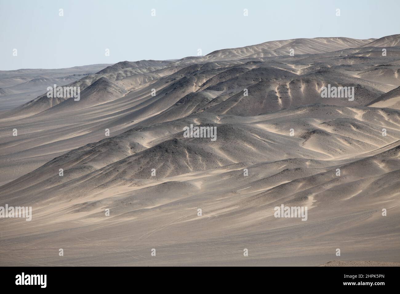 Black gobi: is the sun scorched the earth Stock Photo - Alamy