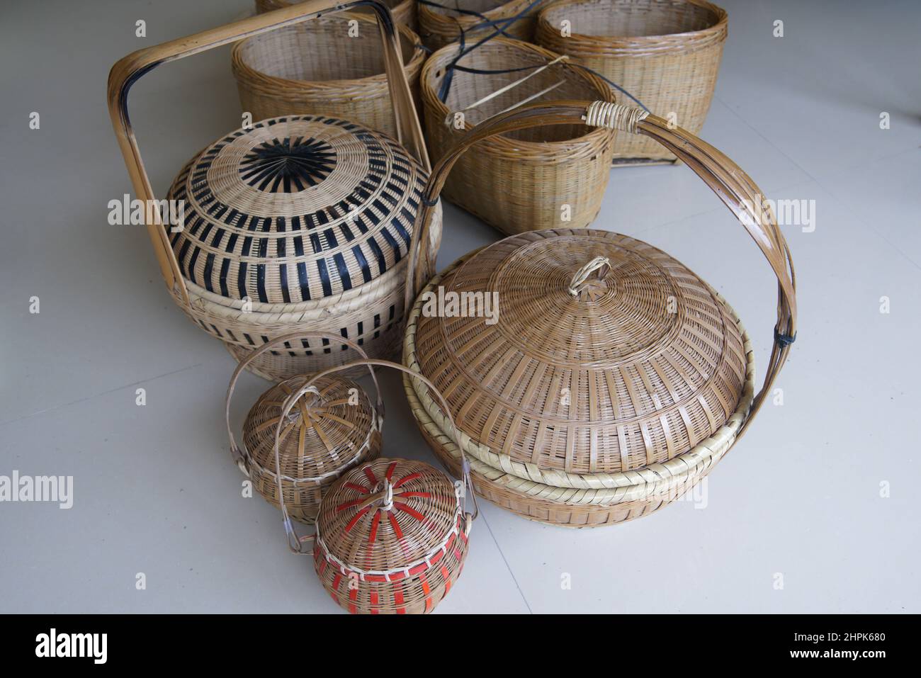 Bamboo handicrafts bamboo basket basket Stock Photo - Alamy