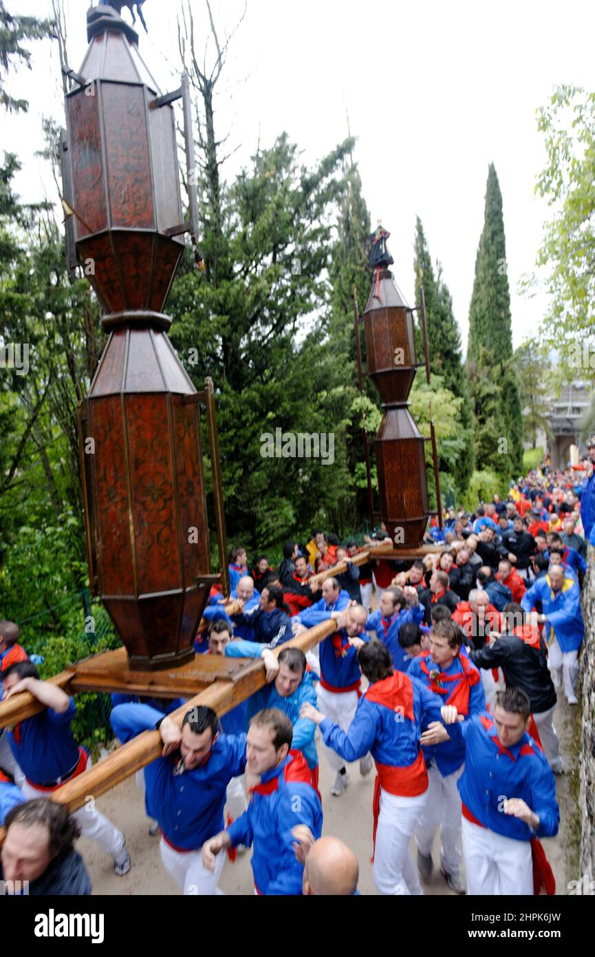 Umbria,Gubbio, Festa dei Ceri, Sant'Ubaldo Stock Photo - Alamy